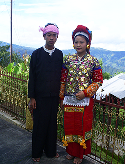 Where do the Palaung people live? – Ta'aung Women